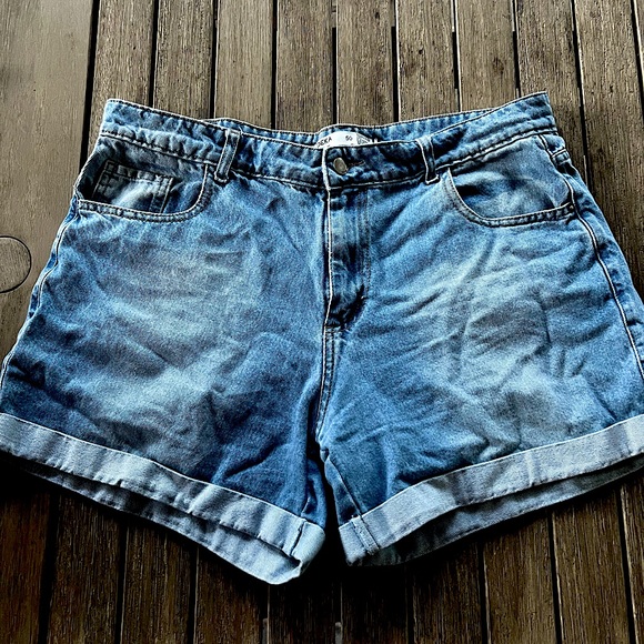 DEKA | Shorts | Blue Mom Jeans Shorts Beautiful Almost New | Poshmark